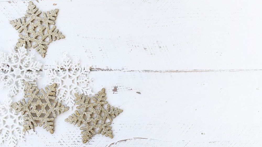 20 Best Christmas Zoom Backgrounds